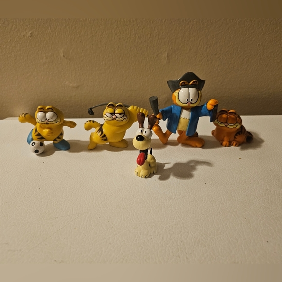 Toys | Vintage Garfield Pvc Figures Set Of 5 | Poshmark